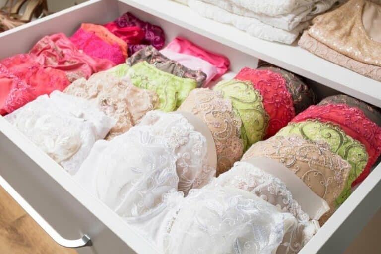 Why Does My Bra Hurt? The causes and solutions to Uncomfortable Bras in ...